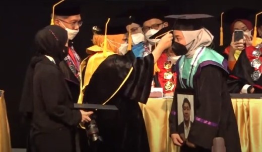 Graduates Who Died At Graduation Represented By Their Brothers Upn