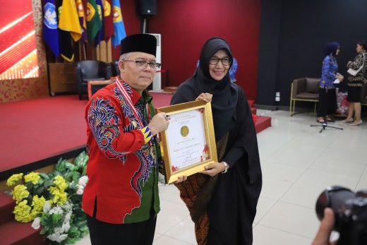 First Time, UPNVJ Holds National Defense Star Award - Universitas ...