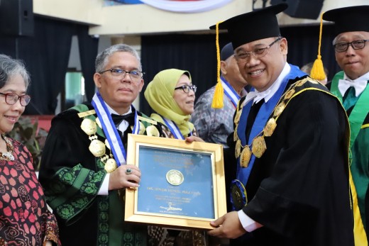 UPNVJ and UPN East Java and Yogyakarta Chancellors Receive Mwat Yasa ...