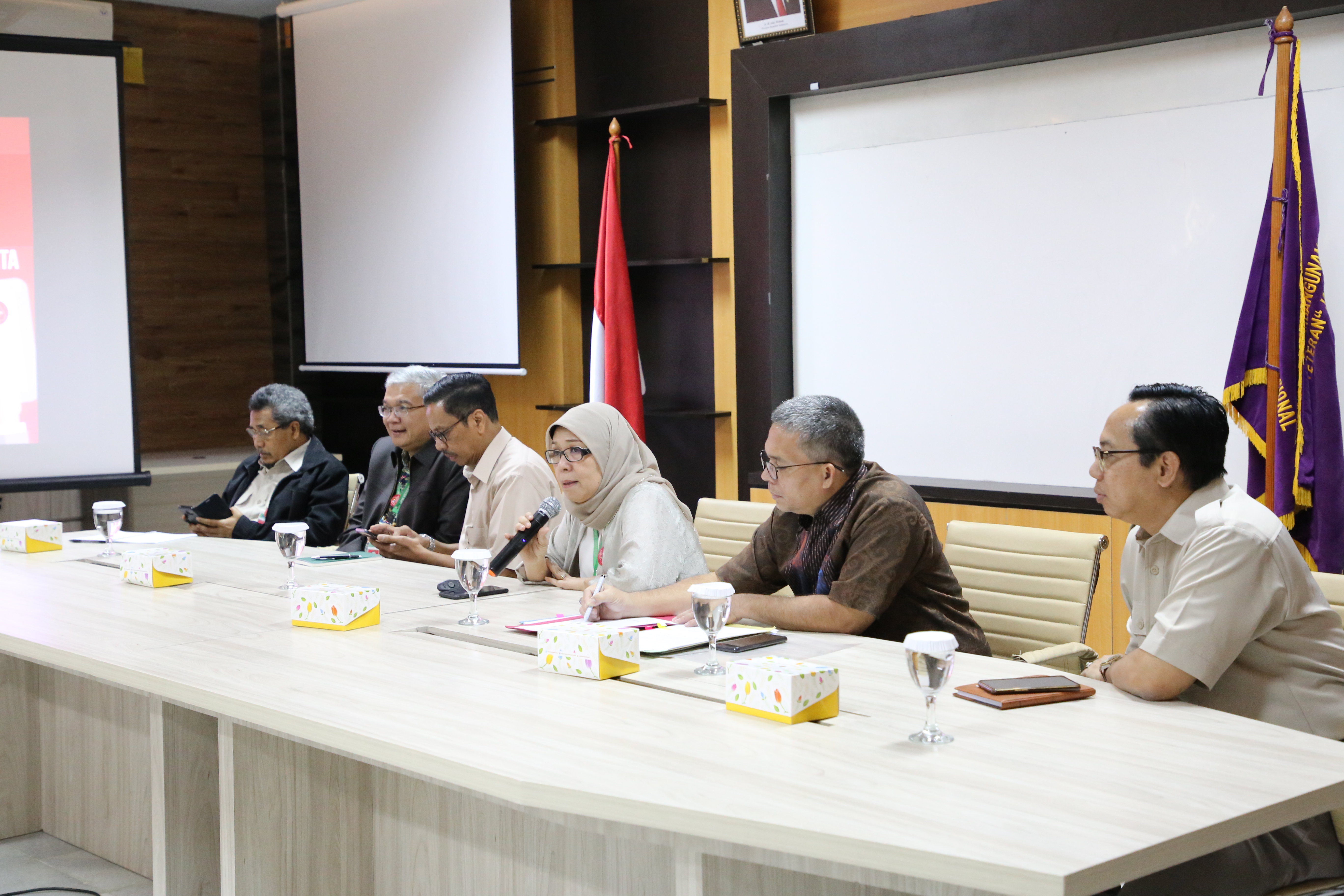 Rektor Melanjutkan Rangkaian Kunjungan Kinerja ke Fisip UPNVJ - UPN "Veteran" Jakarta