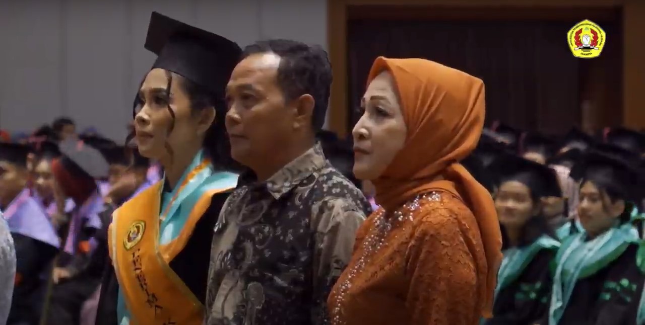 Semangat Berkompetisi Antarkan Putri Ravika Hidayat Sabet Bintang Mahardika - UPN "Veteran" Jakarta