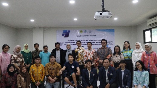 FH UPNVJ Bersama FKDK Universitas Budi Luhur Gelar FGD Disabilitas ...
